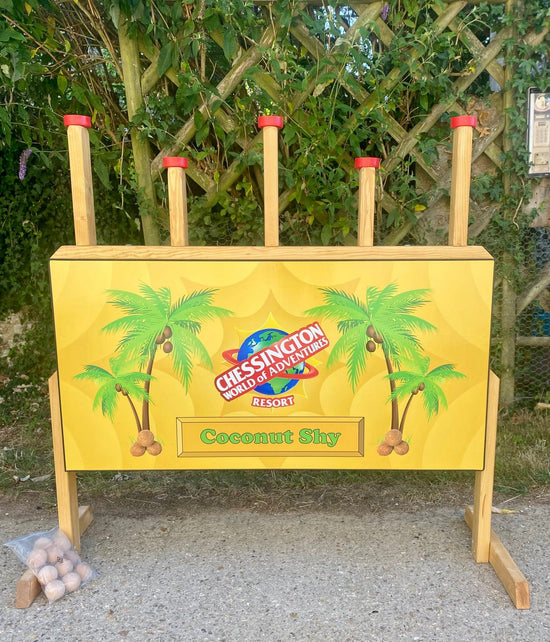 Coconut Shy – Retro Carnival Games