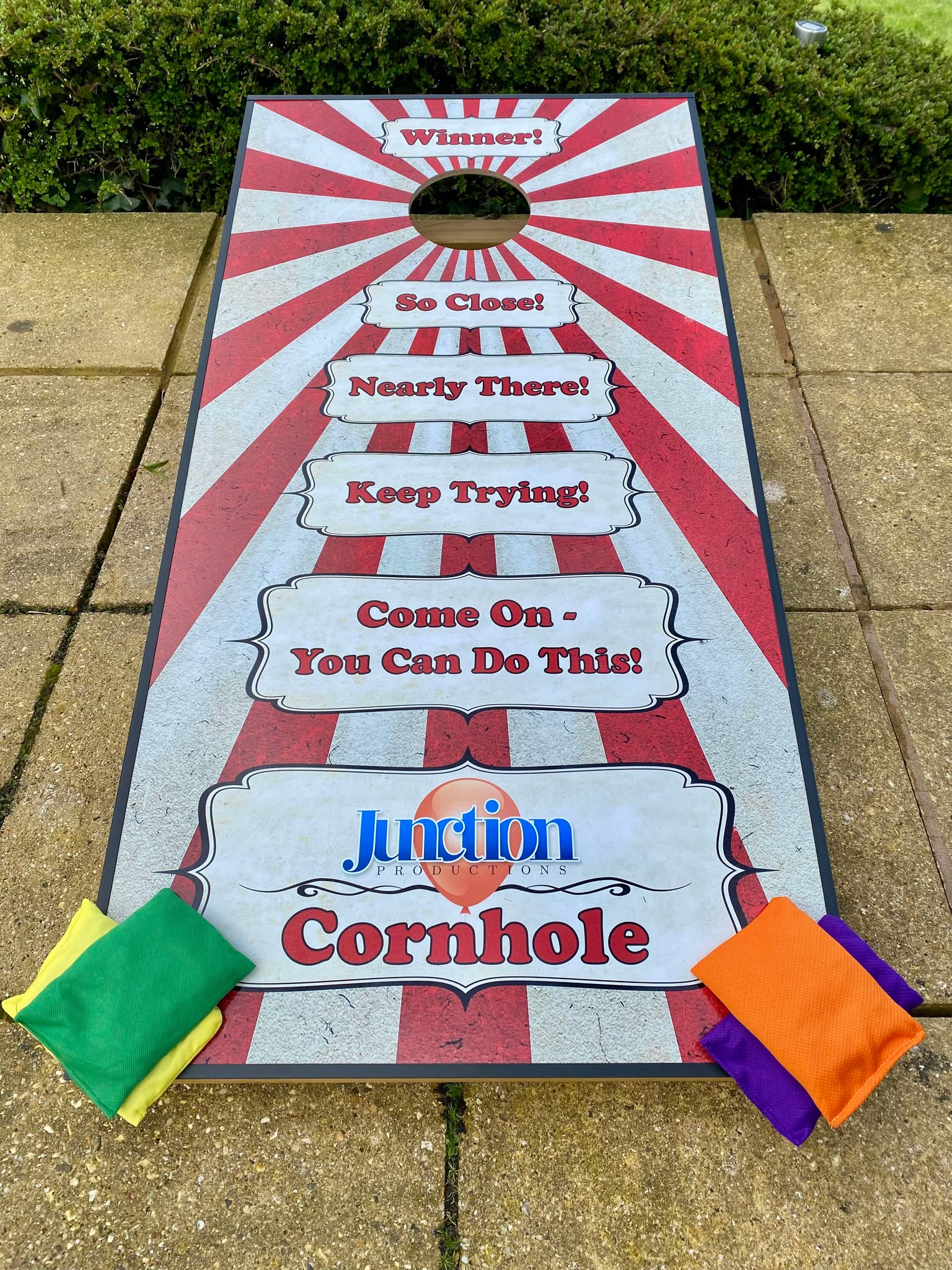 Cornhole – Retro Carnival Games