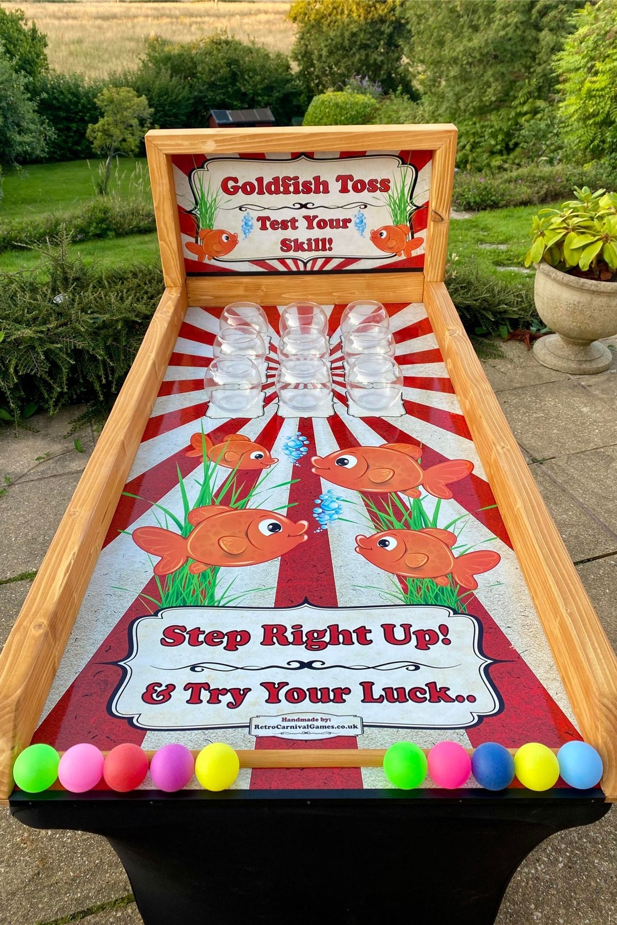 Goldfish Toss – Retro Carnival Games