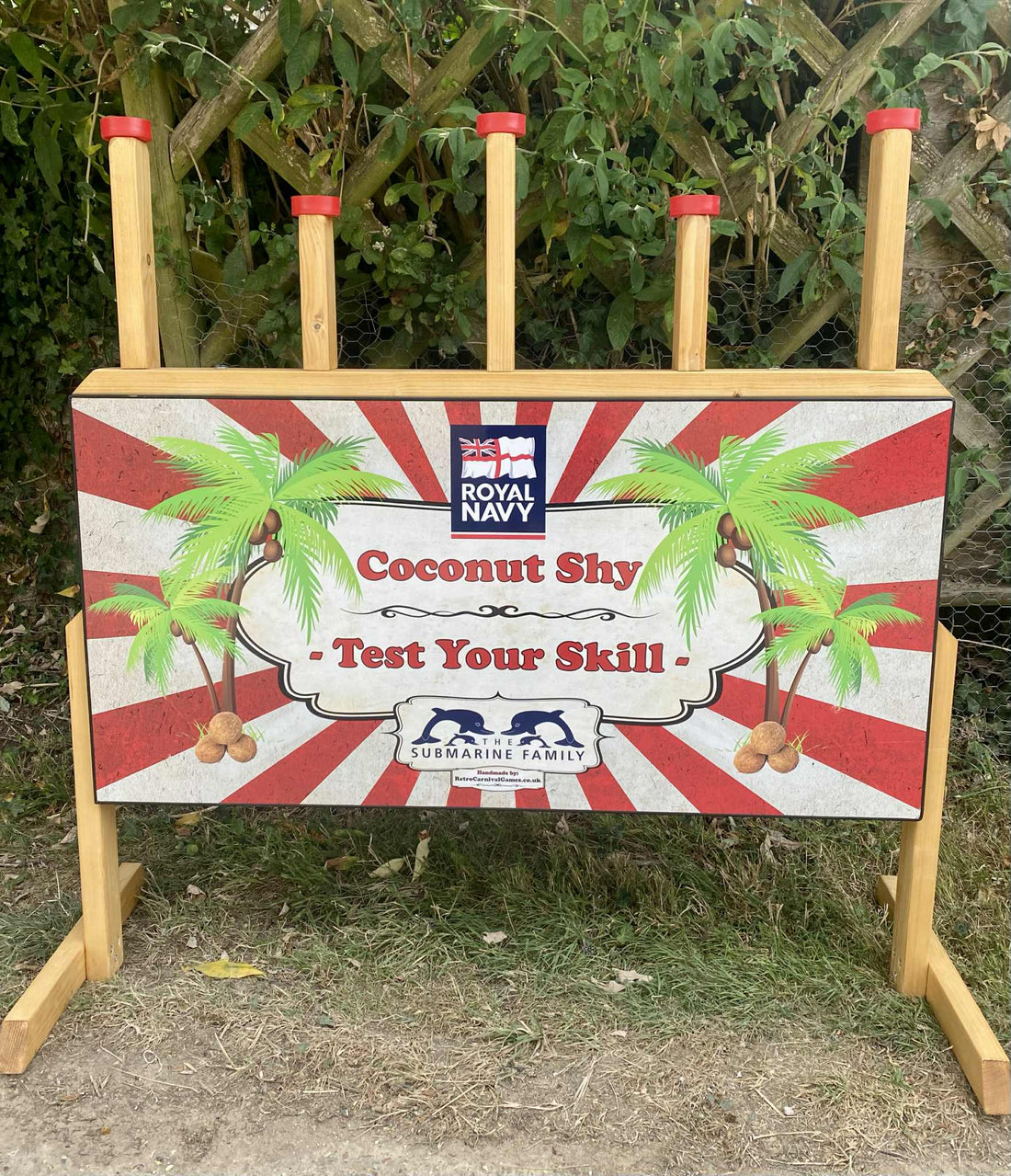 Coconut Shy – Retro Carnival Games